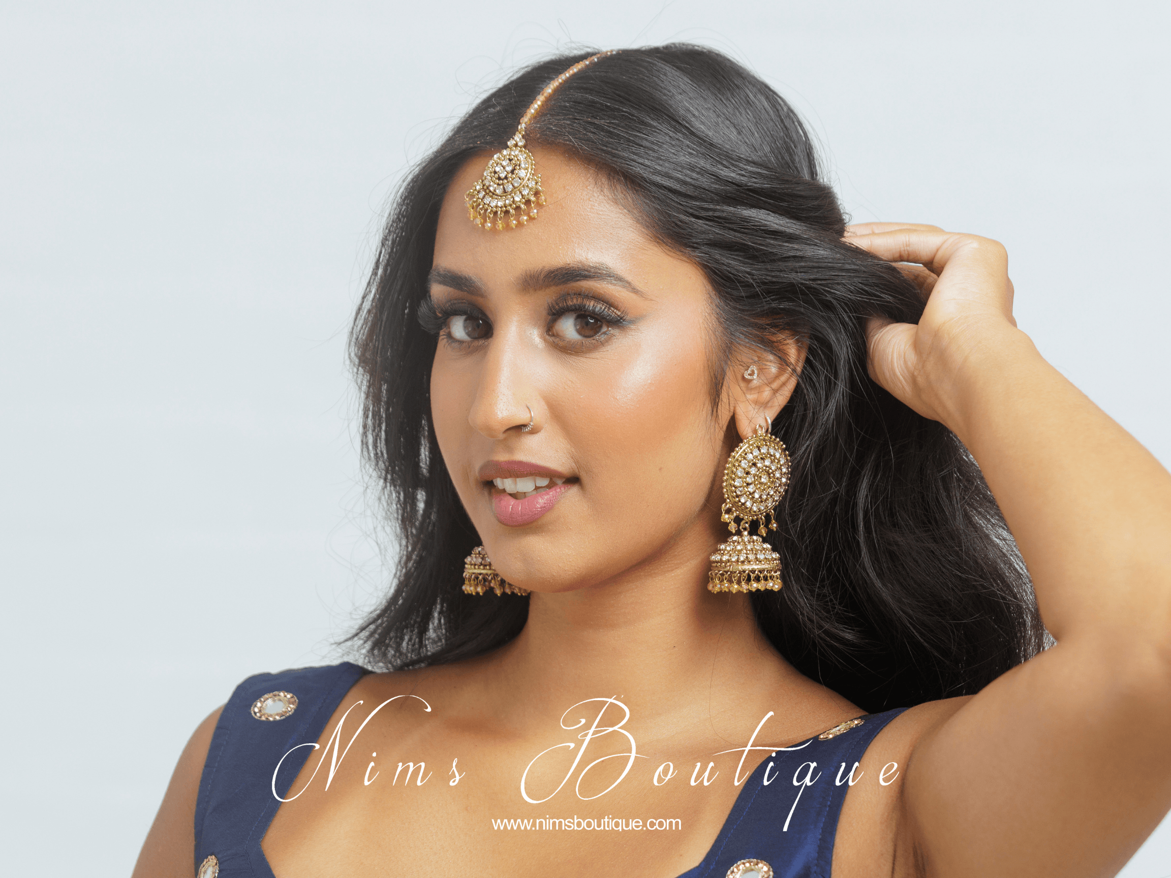 Royal Antique Gold & Clear Stone Tikka Set | Nim's Boutique – Nims Boutique